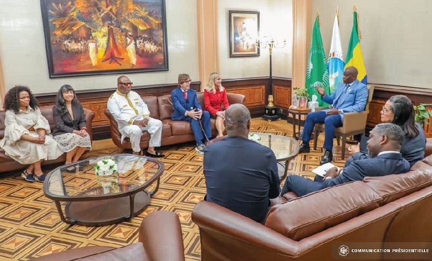 Gabon : Le président Brice Clotaire Oligui Nguema reçoit l’Archevêque ...