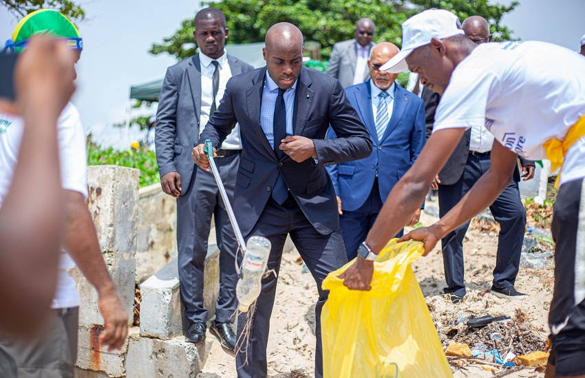 Gabon - Littoral en danger : mobilisation citoyenne et gouvernementale ...
